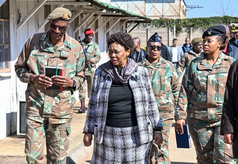 Defence Minister Angie Motshekga Rebukes SA Navy Chief Admiral Monde ...